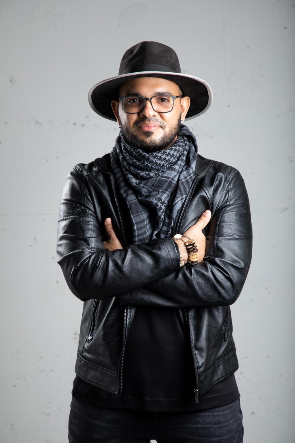 Calito De Sedas presenta su álbum debut como solista “Transístmico ...